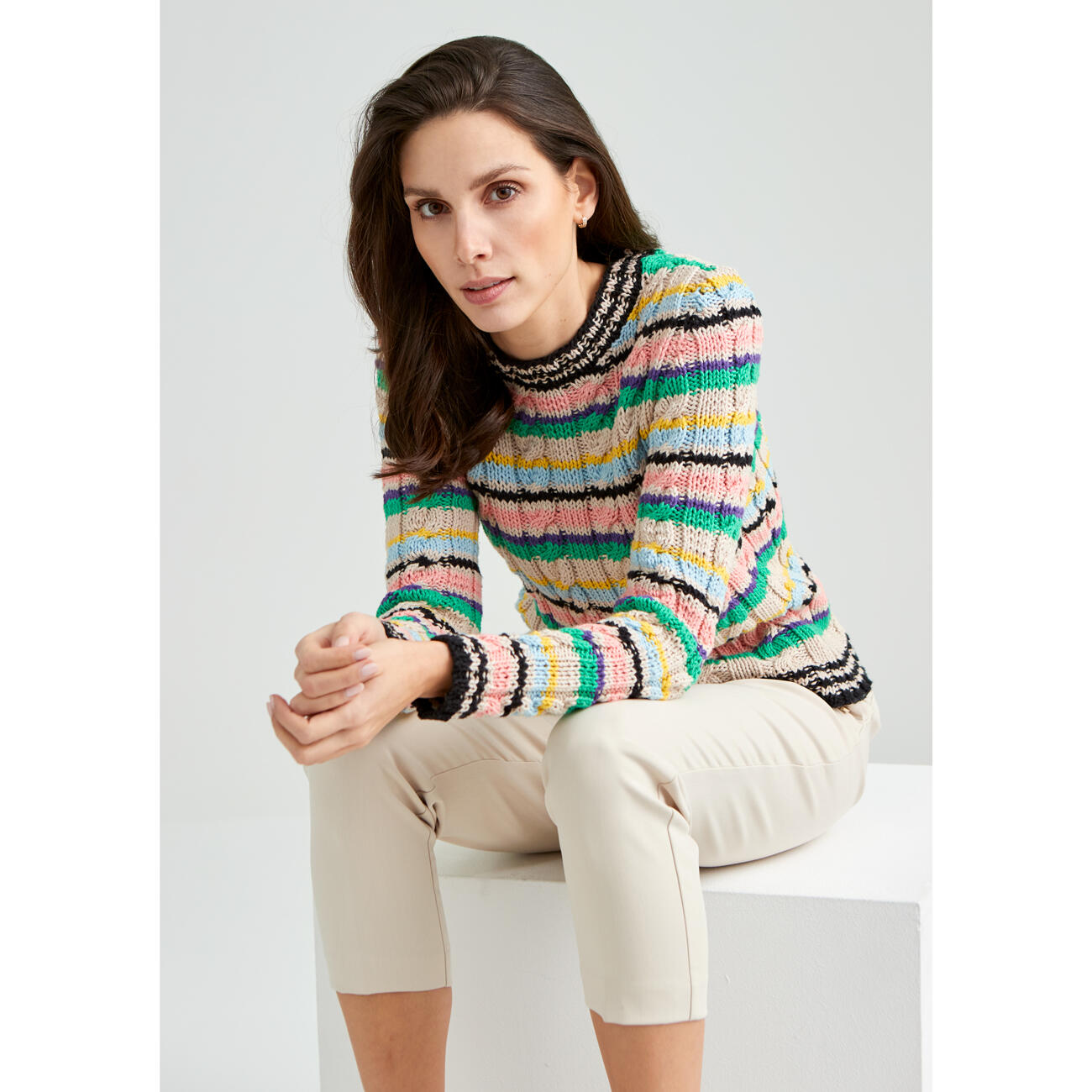 Anleitung 046/3, Pullover aus Cotonara von Junghans-Wolle, 7 versch. Farben